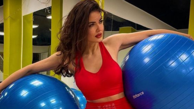 Райна се кефи на големи топки (Снимки) - Аз, Жената — Новини HotArena.net